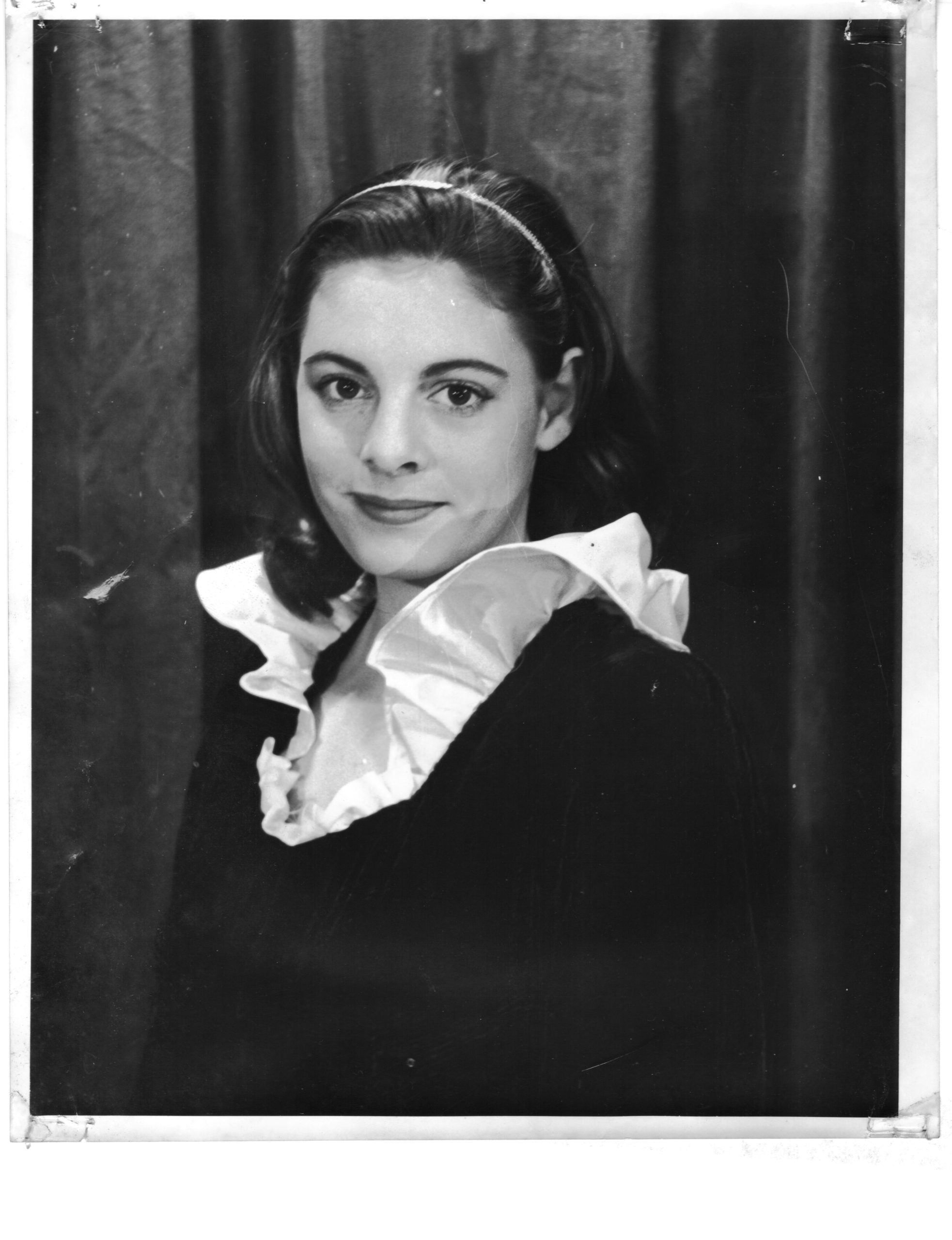 Head Shot Gallery – Dana Ivey